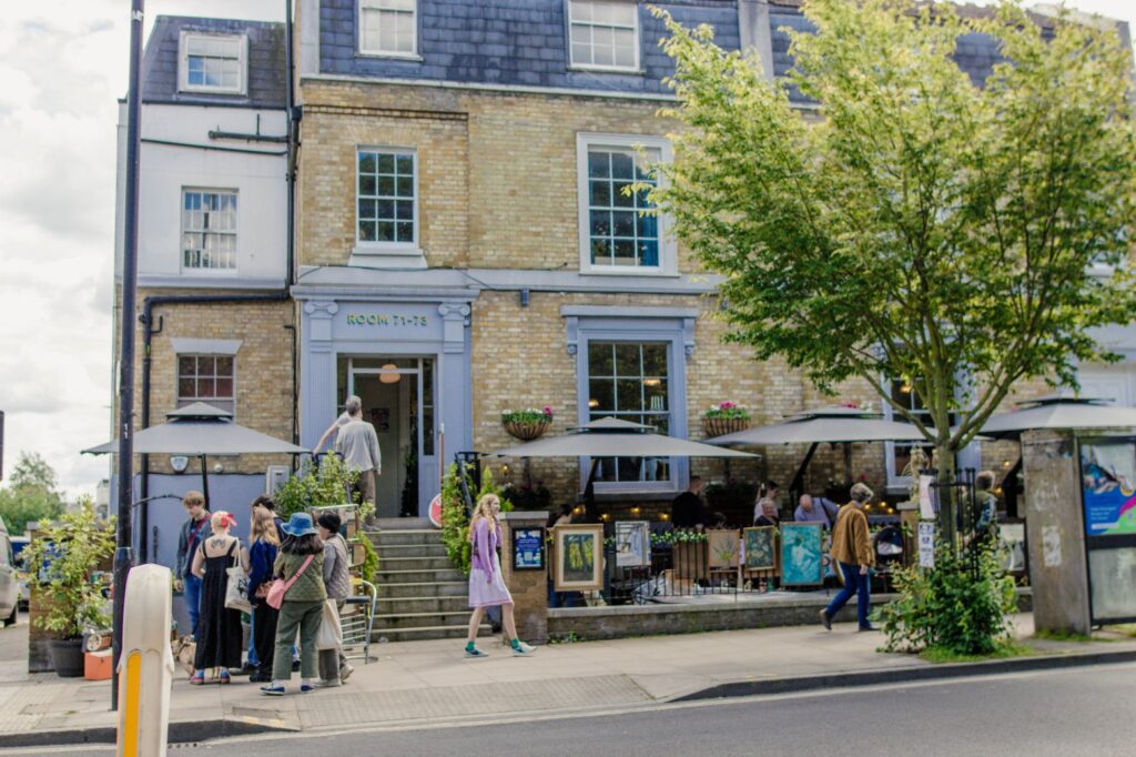 【倫敦跳蚤市場】 Hackney Flea Market : 場次查詢/古董雜貨挖寶/周邊景點 Wanderlust Annie