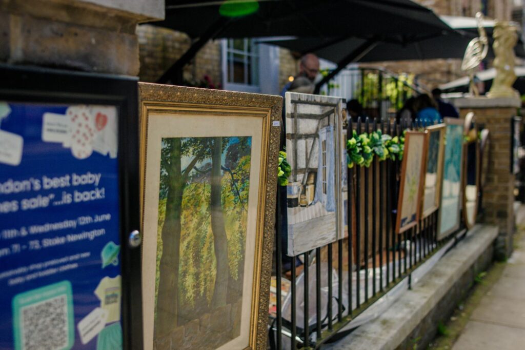 【倫敦跳蚤市場】 Hackney Flea Market : 場次查詢/古董雜貨挖寶/周邊景點 Wanderlust Annie