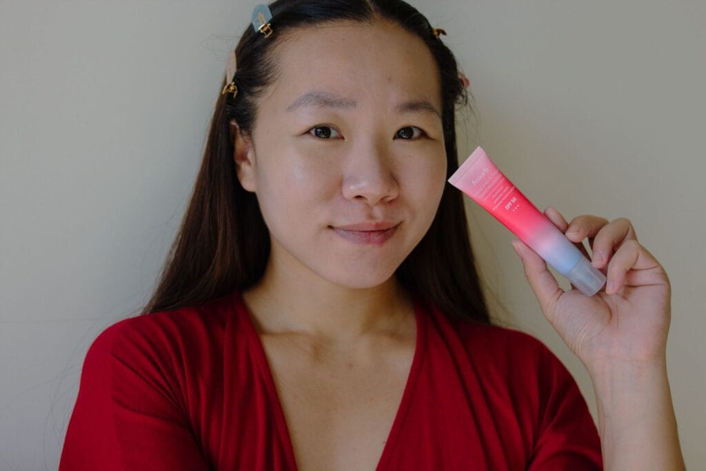 【美妝保養】敏弱肌純淨底妝： Aroce'b 艾珞皙 物理防曬與粉底液不脫妝實測 Wanderlust Annie